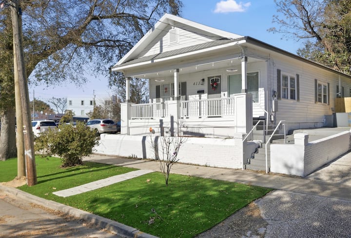 Brooklyn District+arcade+pets+live Band+porch View - ウィルミントン, NC