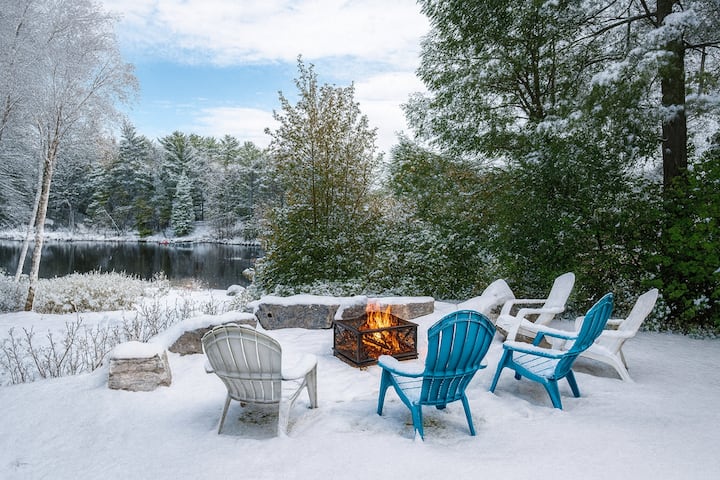 Lakefront Muskoka Cottage With Fire Pit + Bbq - Muskoka