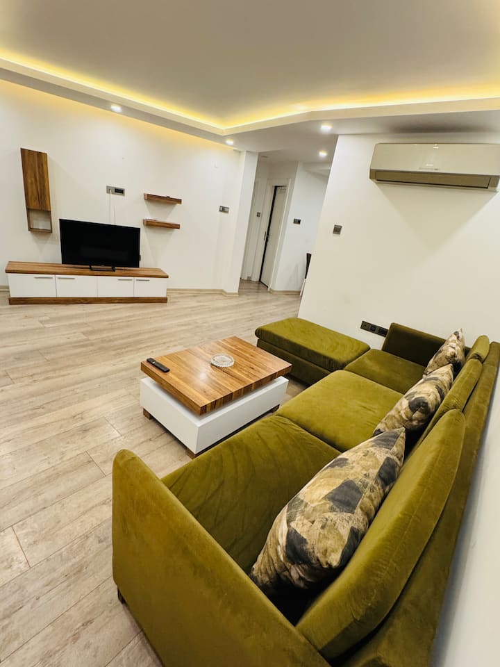 Girne Merkez Lüks Havuzlu Site İçErisinde 2+1 - Girne