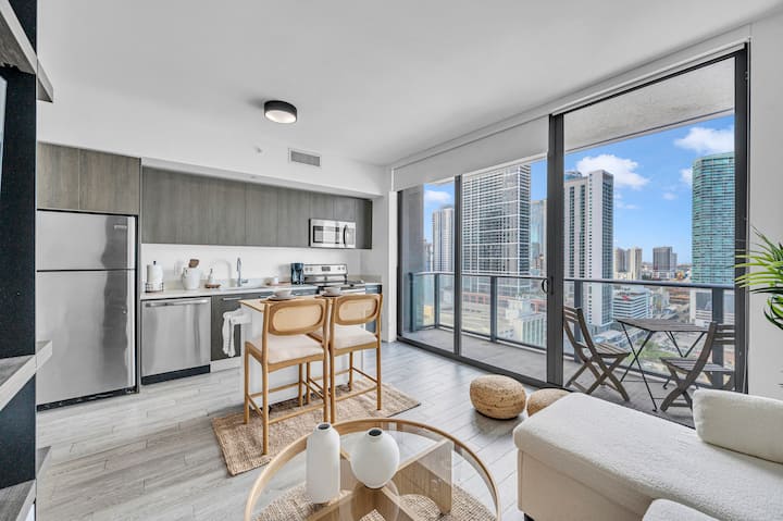 Casa Marina – Skyline Views Luxury Downtown Tower - Key Biscayne, FL