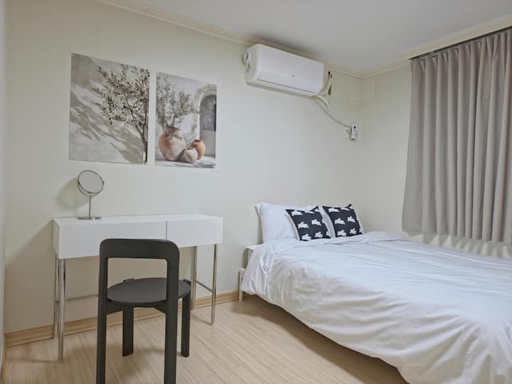 DaeguStation, E/V FreeParking 12'out, GoodLuckStay - Houses for Rent in ...