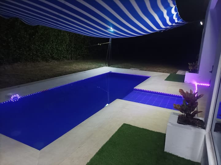 Casa Tranquila Piscina Privada-atardecer Increible - Guamo