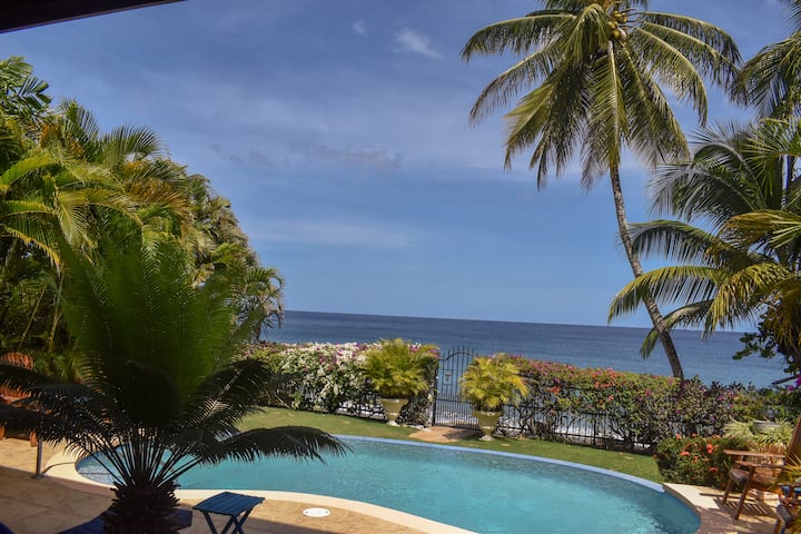 Beachfront 1 Bedroom Apartment-ocean/pool Views - Tobago