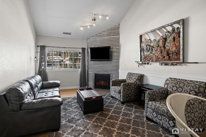 Slopeside Mall Condo #203 - Brian Head, UT