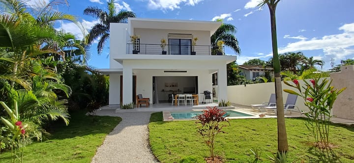 Nuovissima Villa Con Piscina A 100 Mt Dal Mare. - Karibik