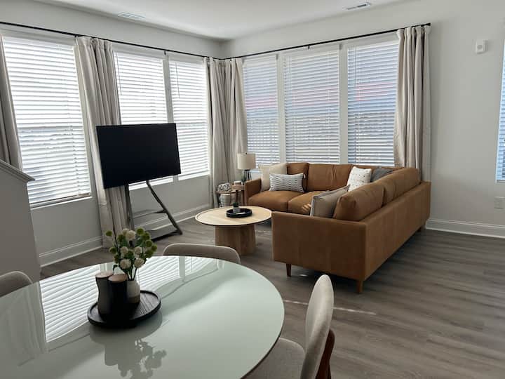 New Luxe Condo - Downtown Wake Forest - Wake Forest, NC