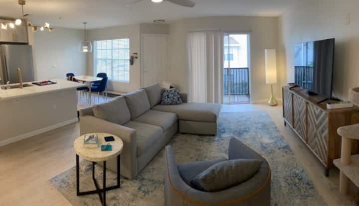 Fully Furnished Condo In Downtown Sarasota - Sarasota, FL