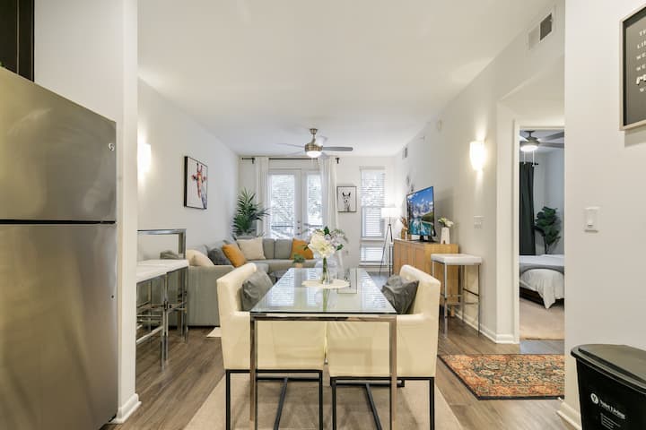 Executive 1br Suite • King Bed• Fast Wi-fi • Quiet - The Colony, TX