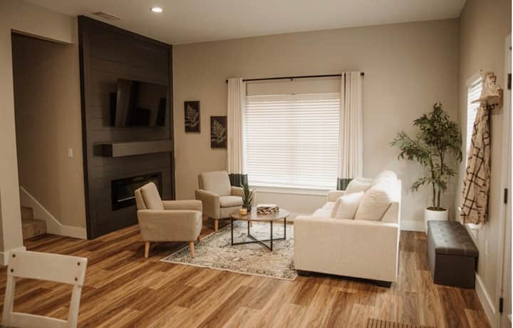 The Apartment On The Hill - Canton, TX