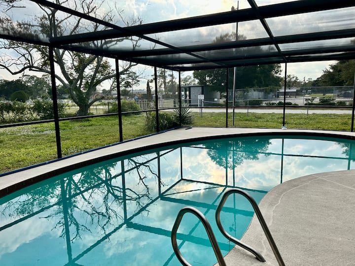 Fox Trot Escape ~ Poolside Paradise - Port Orange, FL