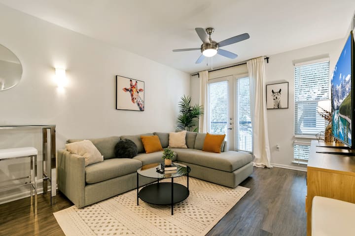 Prime Plano 1br • Shopping + Dining Minutes Away - Frisco, TX
