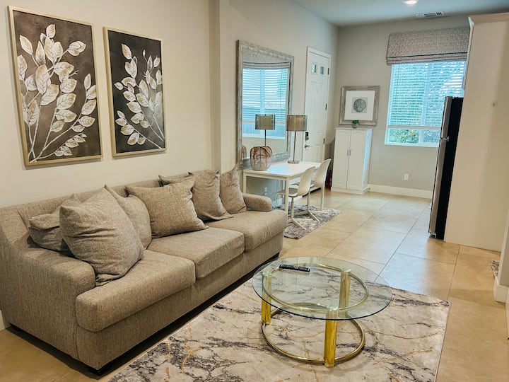 Private Guest Suite, 2 Entrances, Furnished - El Dorado Hills, CA