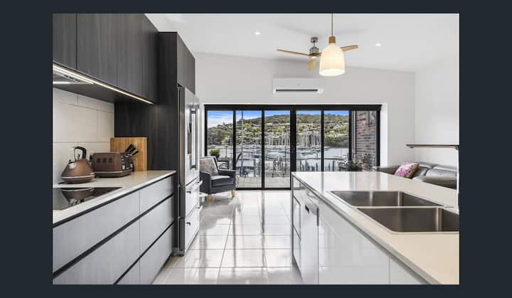 The Marina Penthouse Bellerive Quay - Hobart