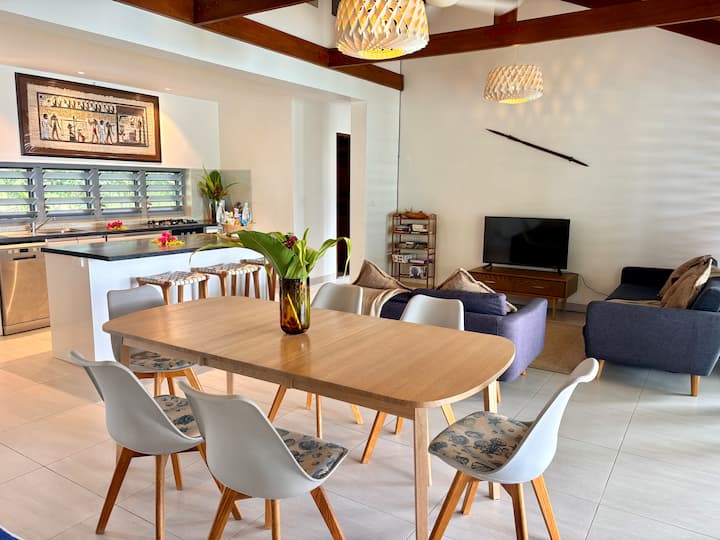 Namele Villas – Beachfront Villa, Infinity Pool - Vanuatu