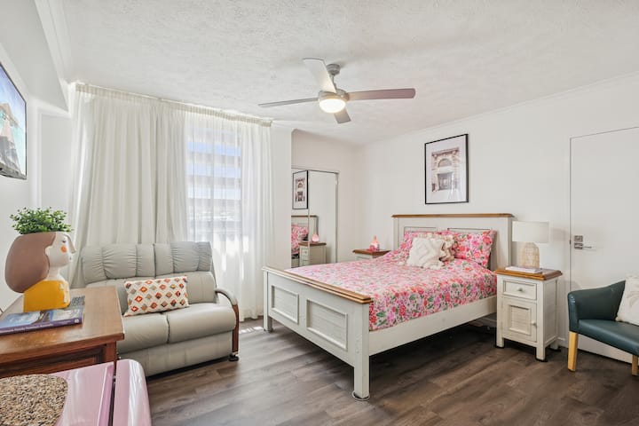 Central Plaza Studio Apt #501 - Toowoomba