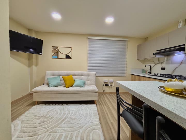1br Suite Steps From La Catedral • Sleeps 3 - Cuenca