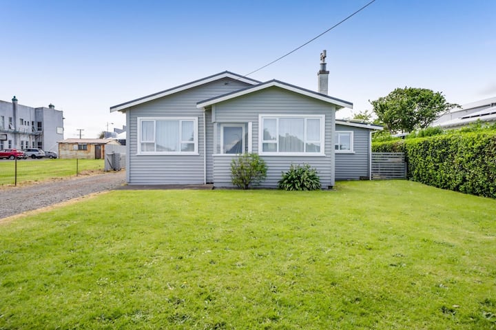 Beach Life Unplugged - Taranaki