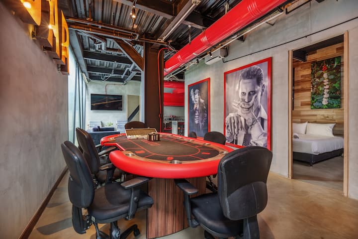 The Joker’shideout In Lleras Park/jacuzzi/ac/póker - Colombia