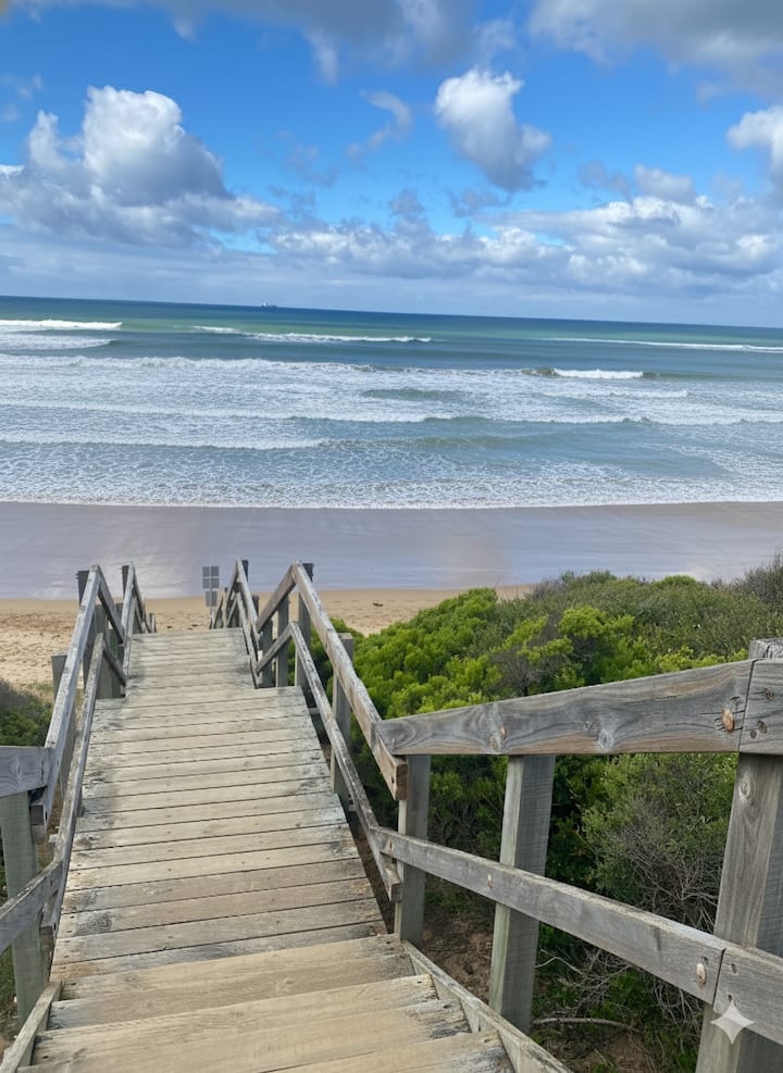 Luxe Oceanview Escape • Walk To Ocean Grove Beach - Ocean Grove