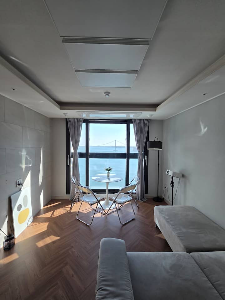 Badam]all Rooms Have Ocean View, Subway Walk 4 Min - Busan