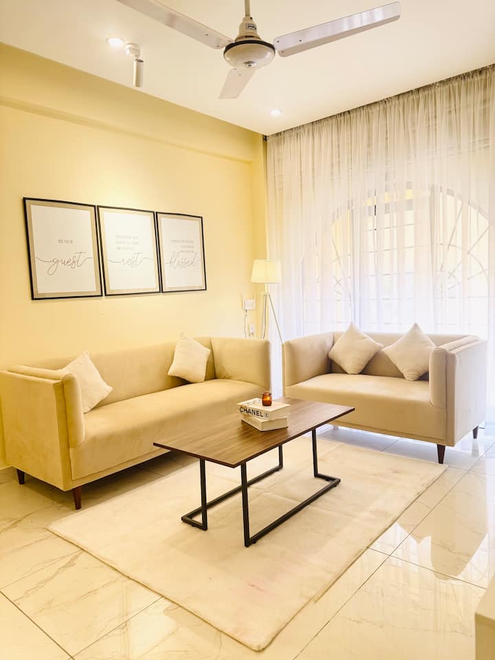 Luxe Loft 7: 1 Bhk, Private Parking, Riverloft Ph7 - Islamabad