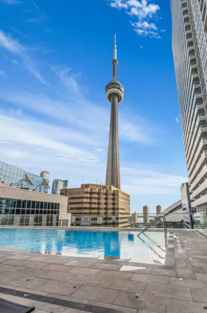 Luxury 5 Beds Condo Rooftop Pool - Toronto