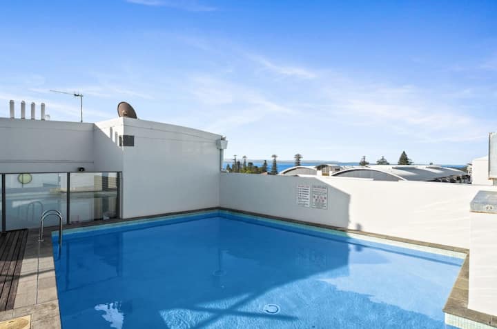 Rooftop Pool + Water Views + Beachside 3br - Central Coast