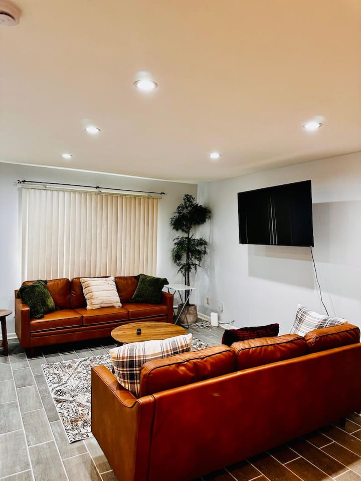 The Center Of It All - Edison