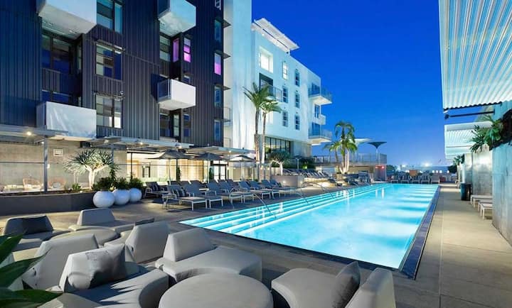 Stylish 2br• Pool + Parking • West Hollywood - Beverly Hills, CA