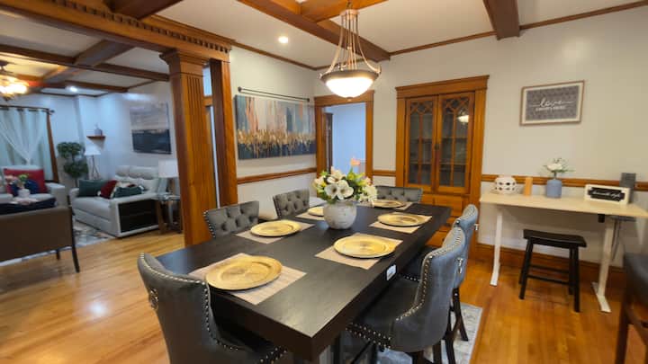 Elegant Grand Beam • Luxury 3br + King Suite - Worcester