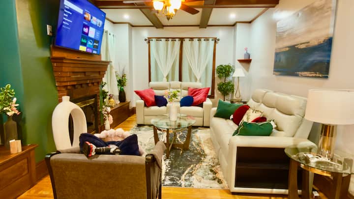 The Grand Beam Residence • Luxury 3br + King Suite - Worcester