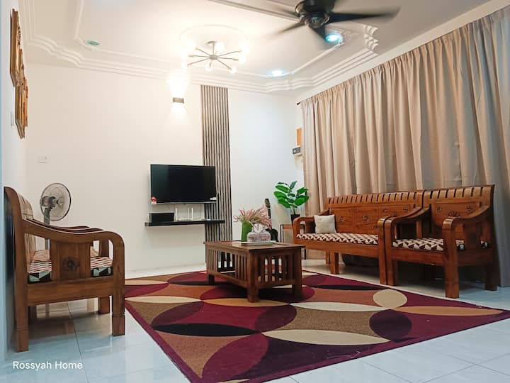 Spacious 4br Family Home + Bbq Backyard &Fast Wifi - Ipoh