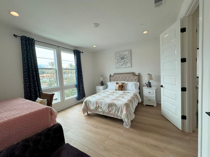 Stunning Stylish Delightful Shared 1.5bath - Lake Forest, CA