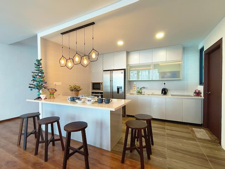 Kuching Vivacity Megamall Jazz 1 3br 9pax - Kuching