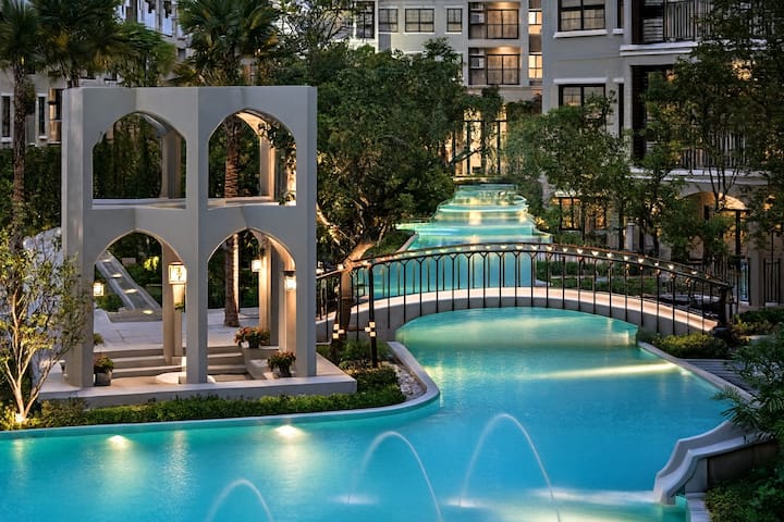 Lc10：華欣/西班牙度假公寓/池景一居室/網紅泳池/多功能健身房/近海灘、商場/免費網路 - Hua Hin