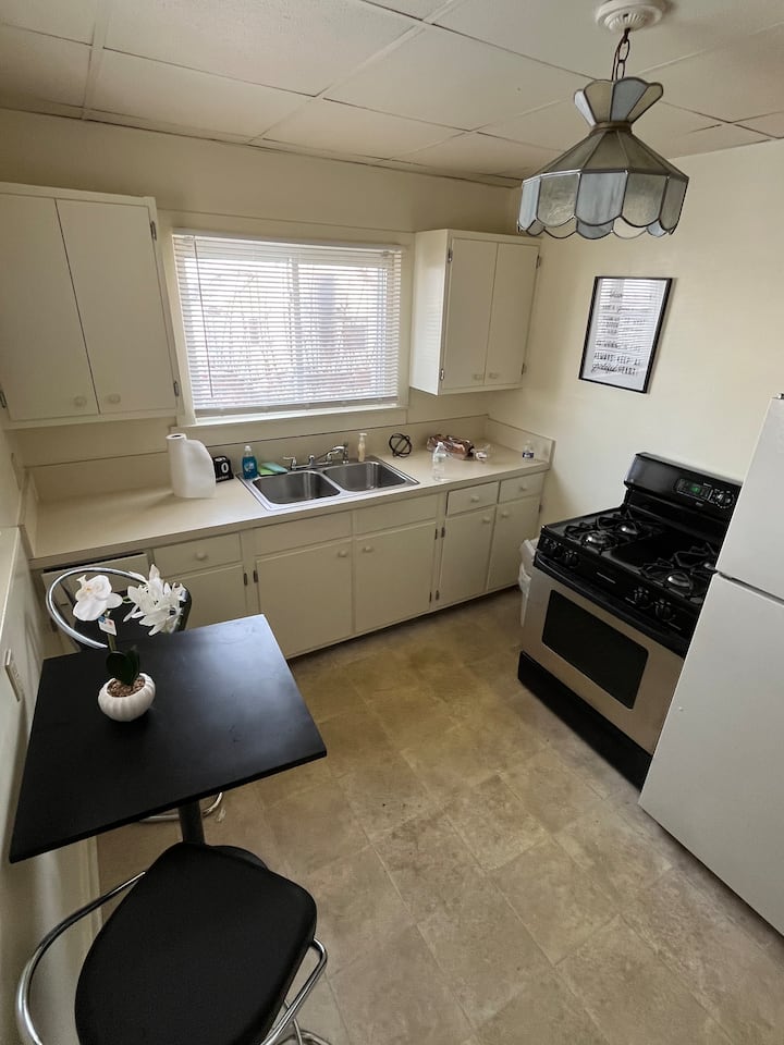 Simple, Soothing, Relaxing & Quiet! - Flint, MI