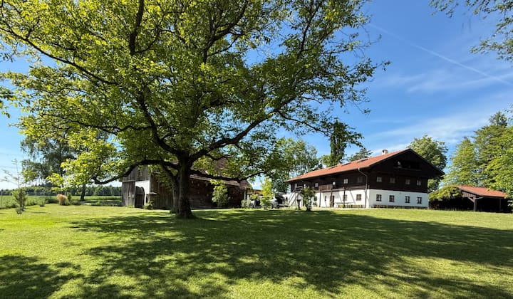 Historisches Bauernhaus In Idyllischer Lage - Landshut