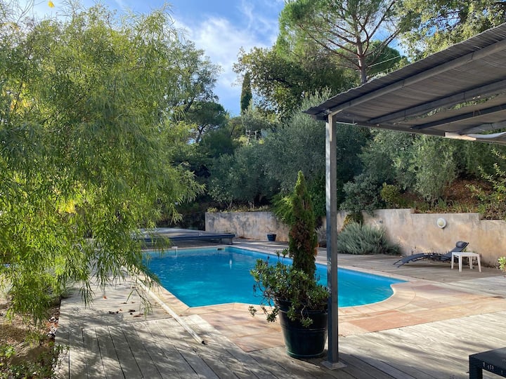 Cabanon De Charme Au Coeur Du Massif Des Maures - Collobrières