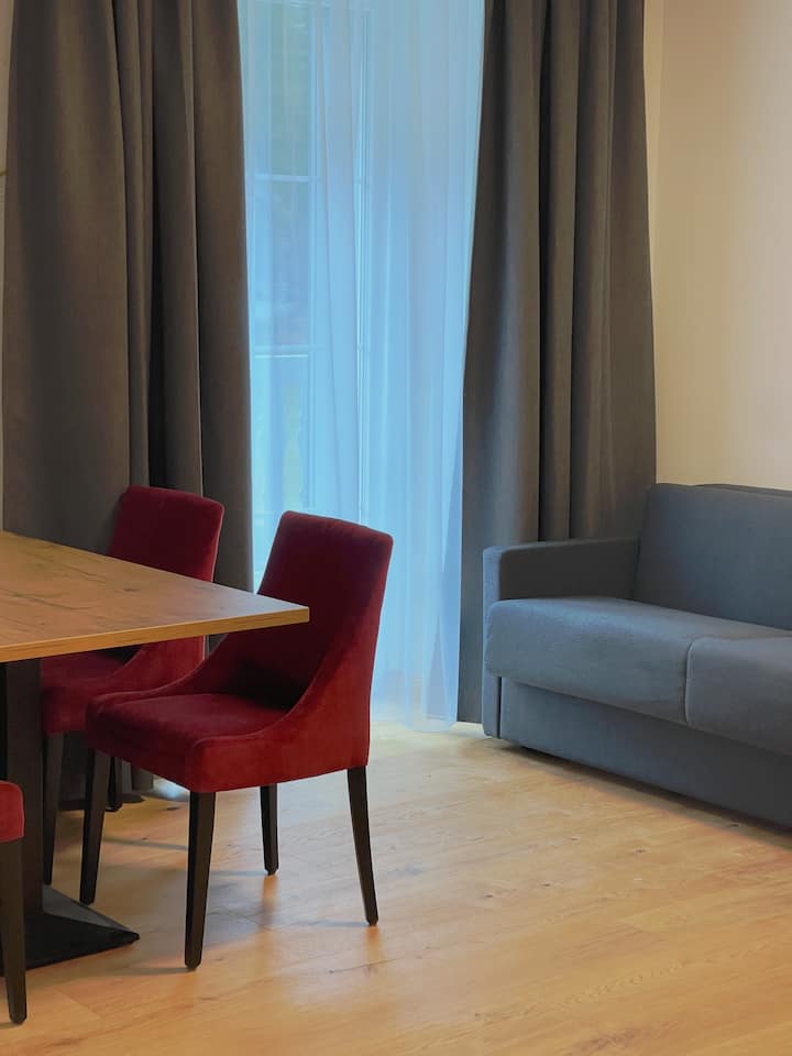 1-bedroom Apartment With A Mountain View - Kandersteg