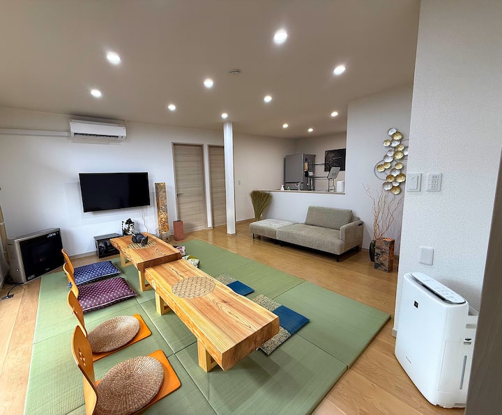 素材で日本の伝統と新しさを感じる家屋。フルリフォーム済み/登別の名湯を楽しむ/地獄谷/登別温泉 - Noboribetsu