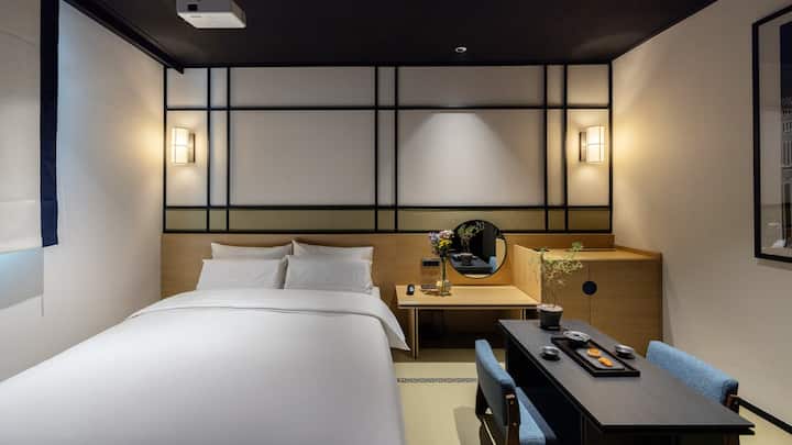 [미타스야 료칸 아늑 평택] #무비룸 #빔프로젝터 #욕조 #좌식테이블 #더블룸 - 평택시