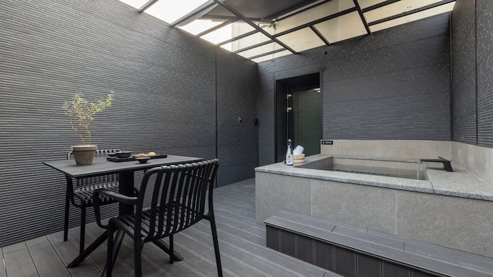 [미타스야 료칸 아늑 평택] #시그니처1 #야외조적욕조 #야외테라스 #건식사우나 #트윈룸 - 공도읍