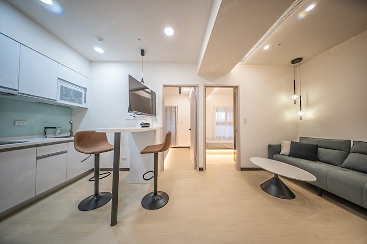 愛河畔駁二特區全新二房 - 쭤잉 구