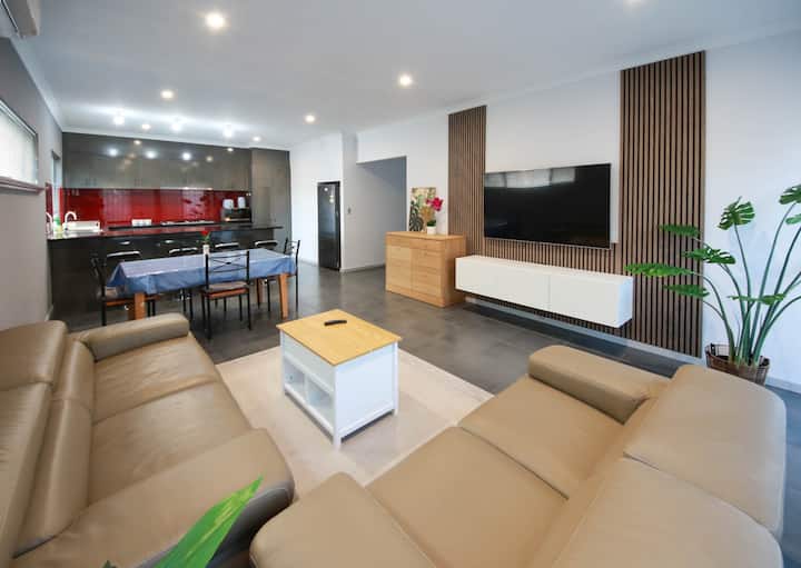 Cosy Kardinya Guest House – Great Spot & Value. - Fremantle
