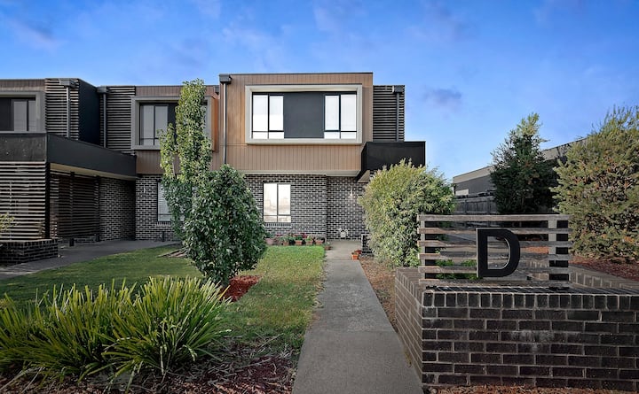 Self Contained Apartment Available - Lilydale