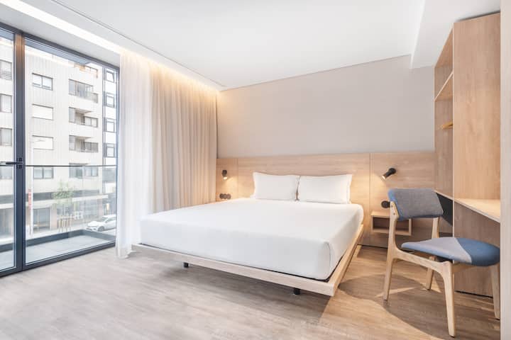 Serviced Apartment In Porto With Balcony - ポルトガル ポルト