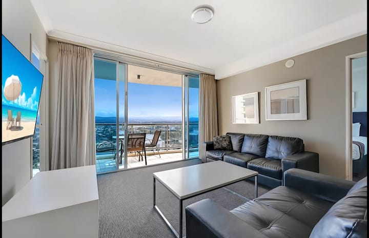 2br 2bath
Family Chevron Stay Lvl25 Free Parking - Gold Coast
