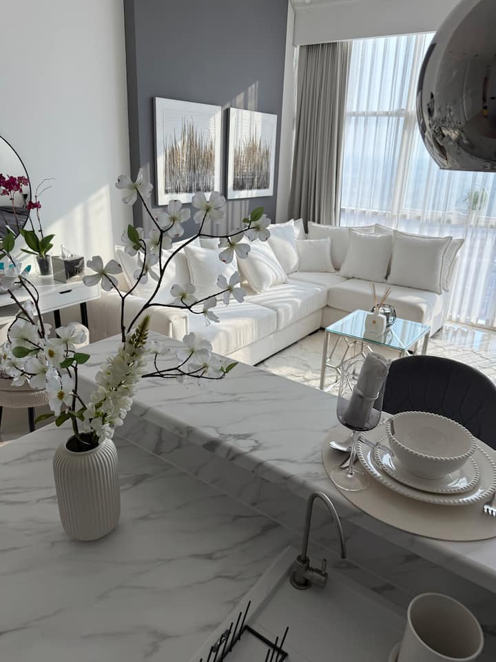 Stylish & Spacious Jvc Home Amenities+ Easy Access - United Arab Emirates