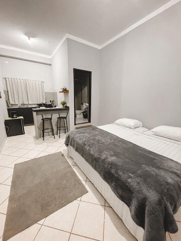 Studio Novo, Clean E Minimalista - Vinhedo