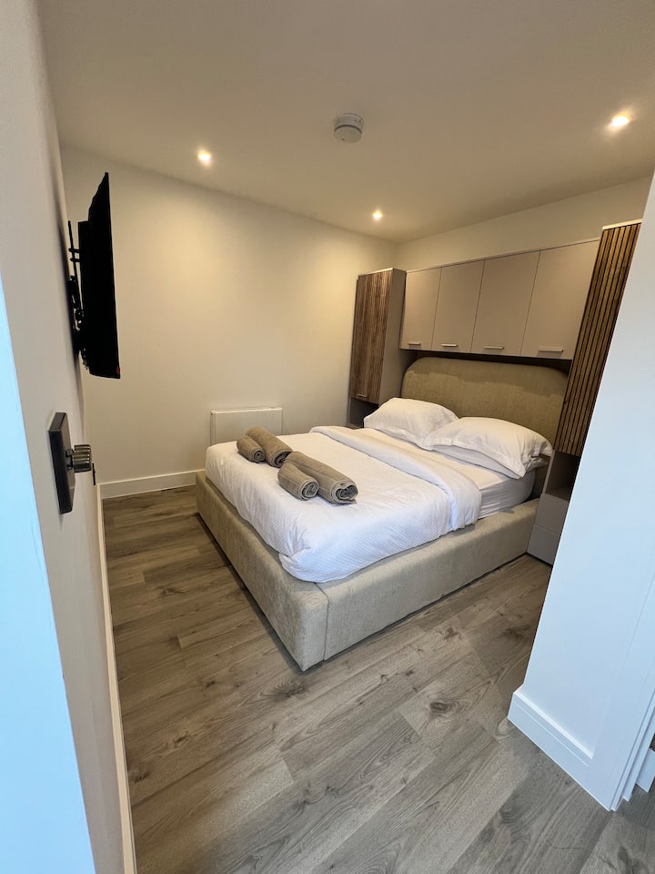 Contemporary Village Hideaway - Thame